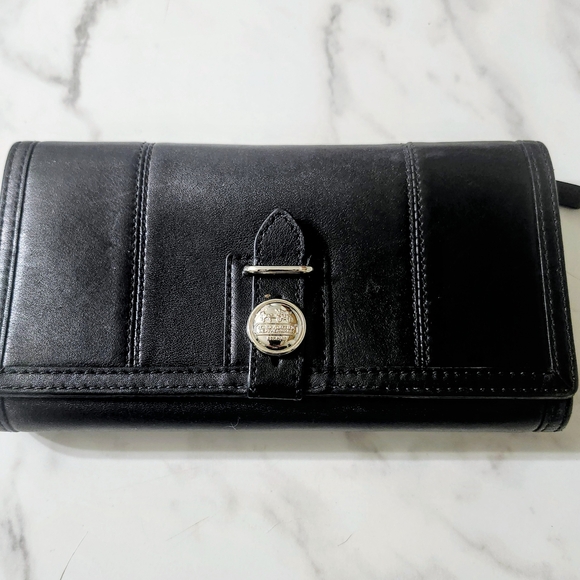 Coach | Bags | Vintage Coach Leather Wallet With Checkbook Insert ...